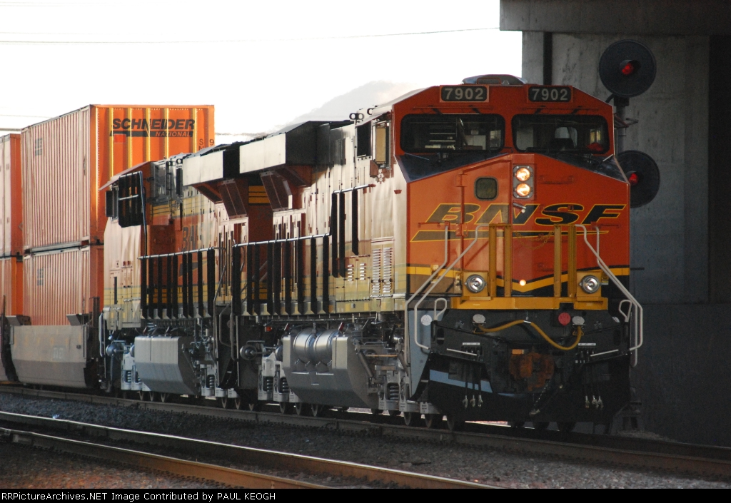 BNSF 7902 and her sister BNSF 7900 roll west under the I-10 overcrossing on their first Revenue Run